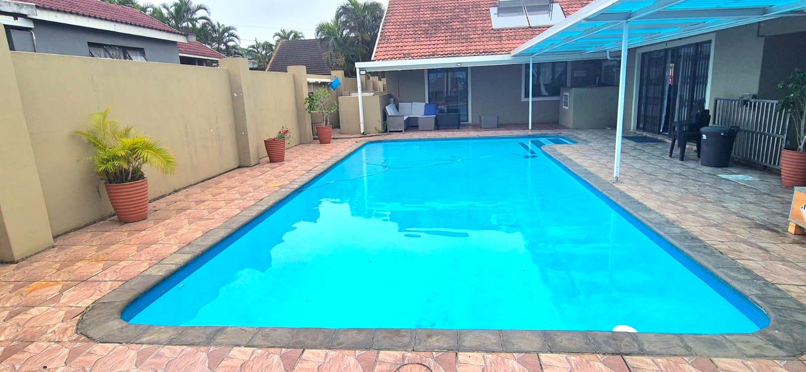 5 Bedroom House for sale in Brighton Beach - P24-116732778