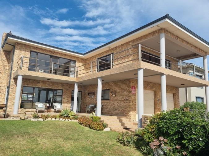 3 Bedroom House for Sale in Suiderstrand