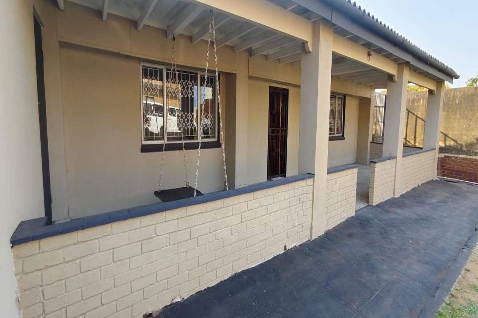 4 Bedroom House to rent in Isipingo Beach - P24-116748906