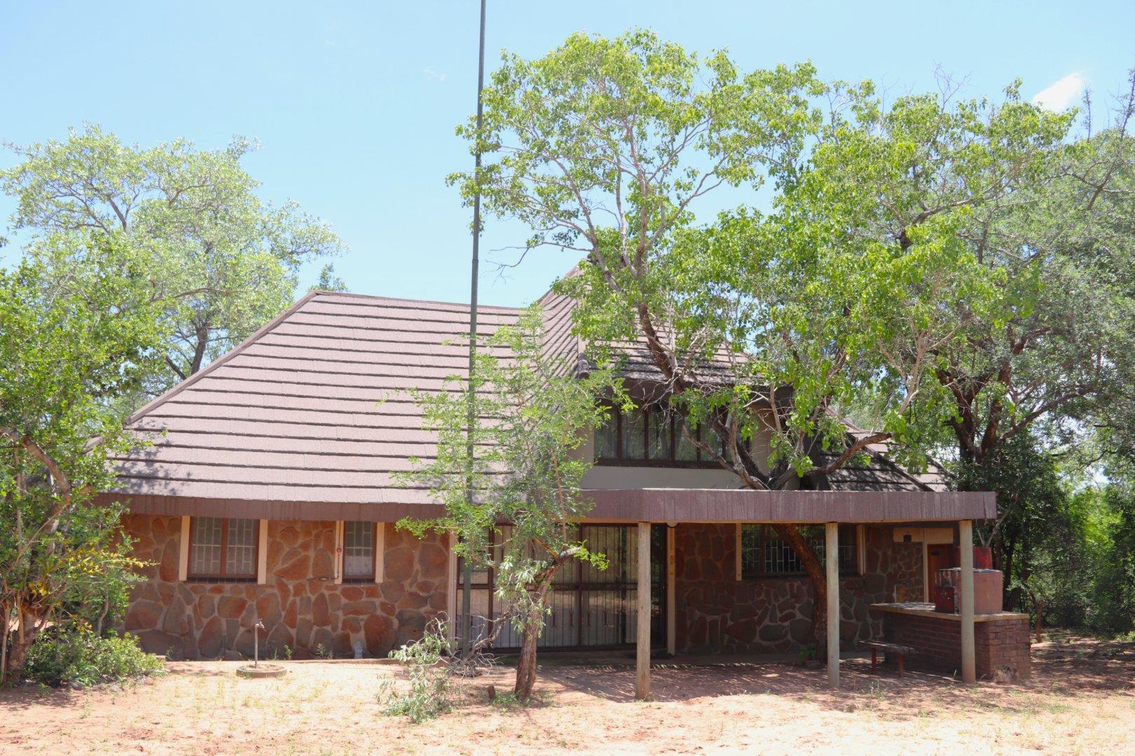 3 Bedroom House for sale in Sabie Park - P24-116749782