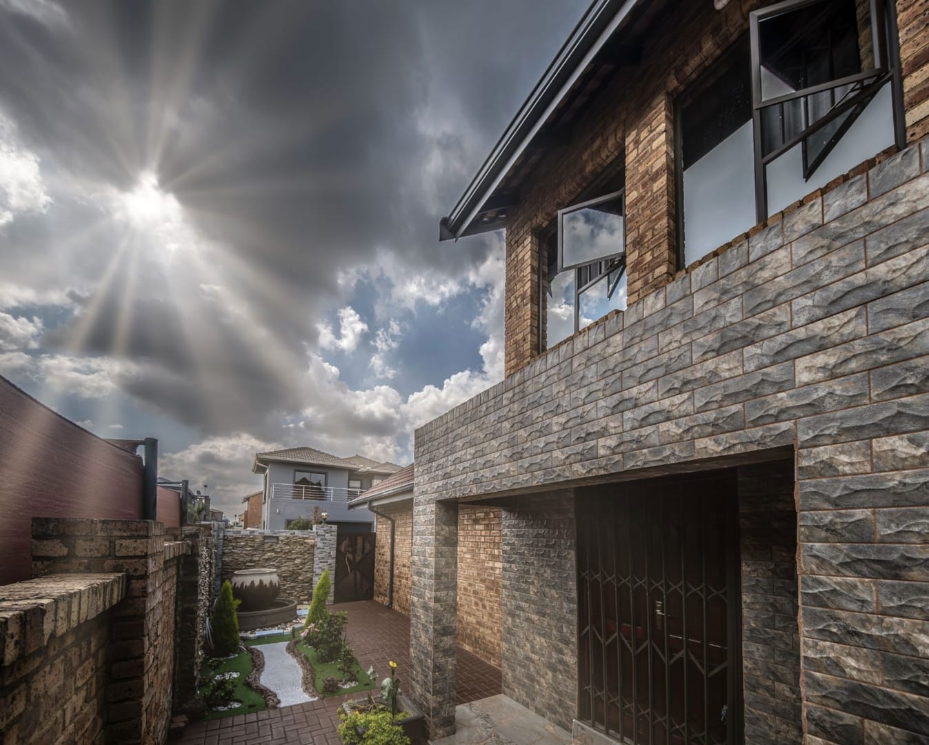 5 Bedroom House for sale in Reyno Ridge - P24-116750303