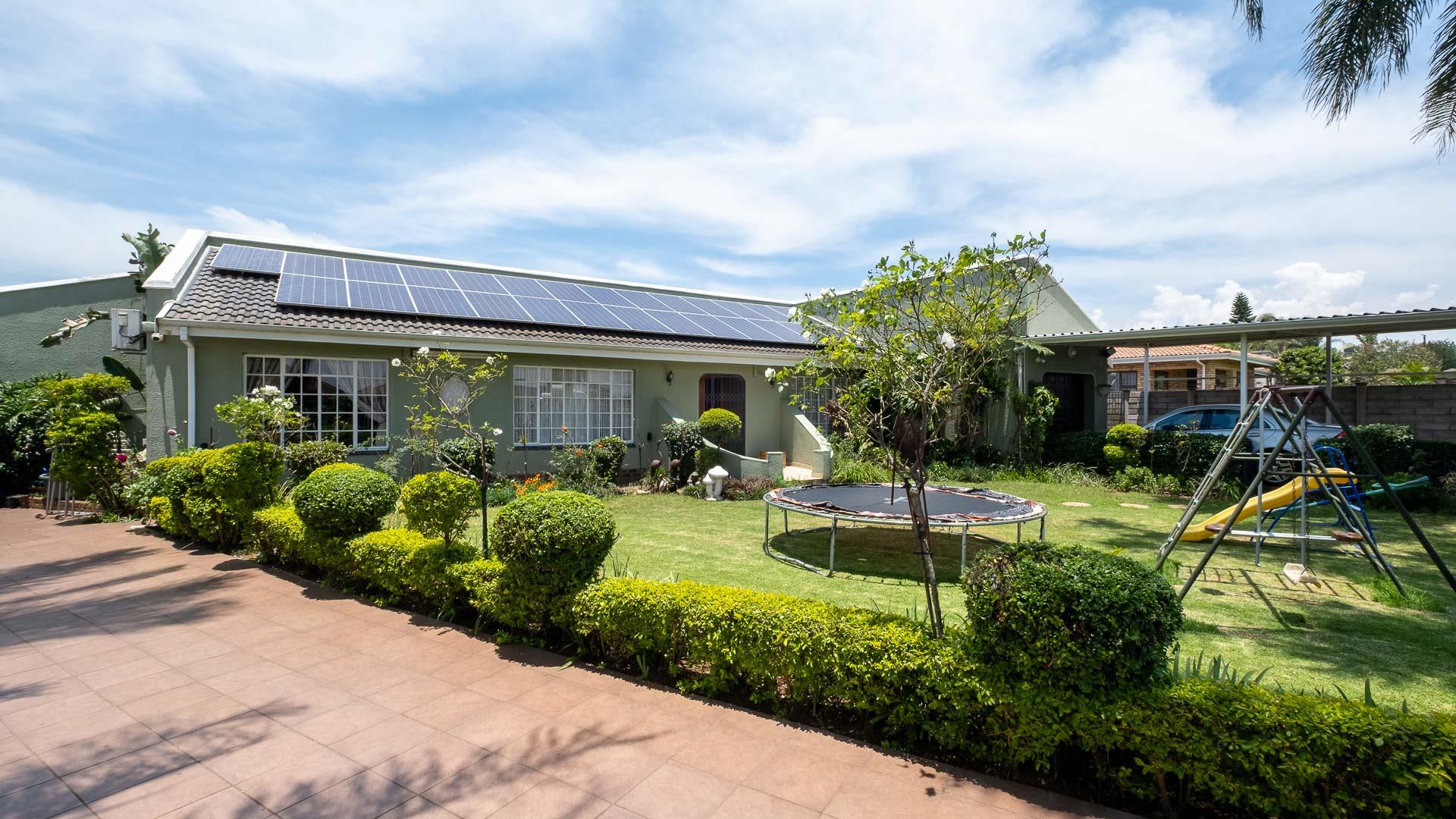 3 Bedroom House for sale in Howick West - 16 Rose Avenue - P24-116752348