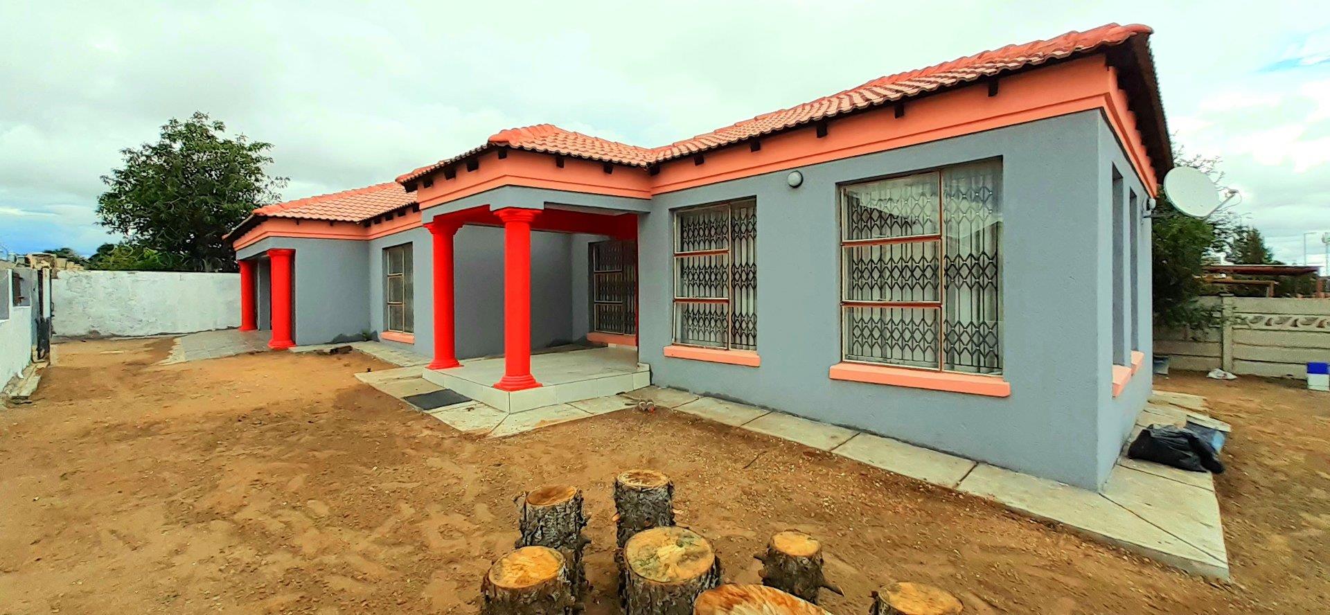 3 Bedroom House for sale in Madiba Park - P24-116753286