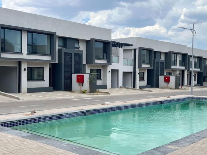 3 Bedroom Apartment / Flat to Rent in Block 10