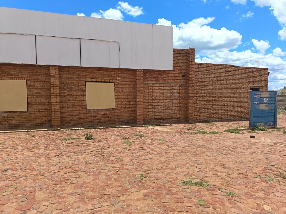 Commercial property for sale in Jouberton - P24-116771296