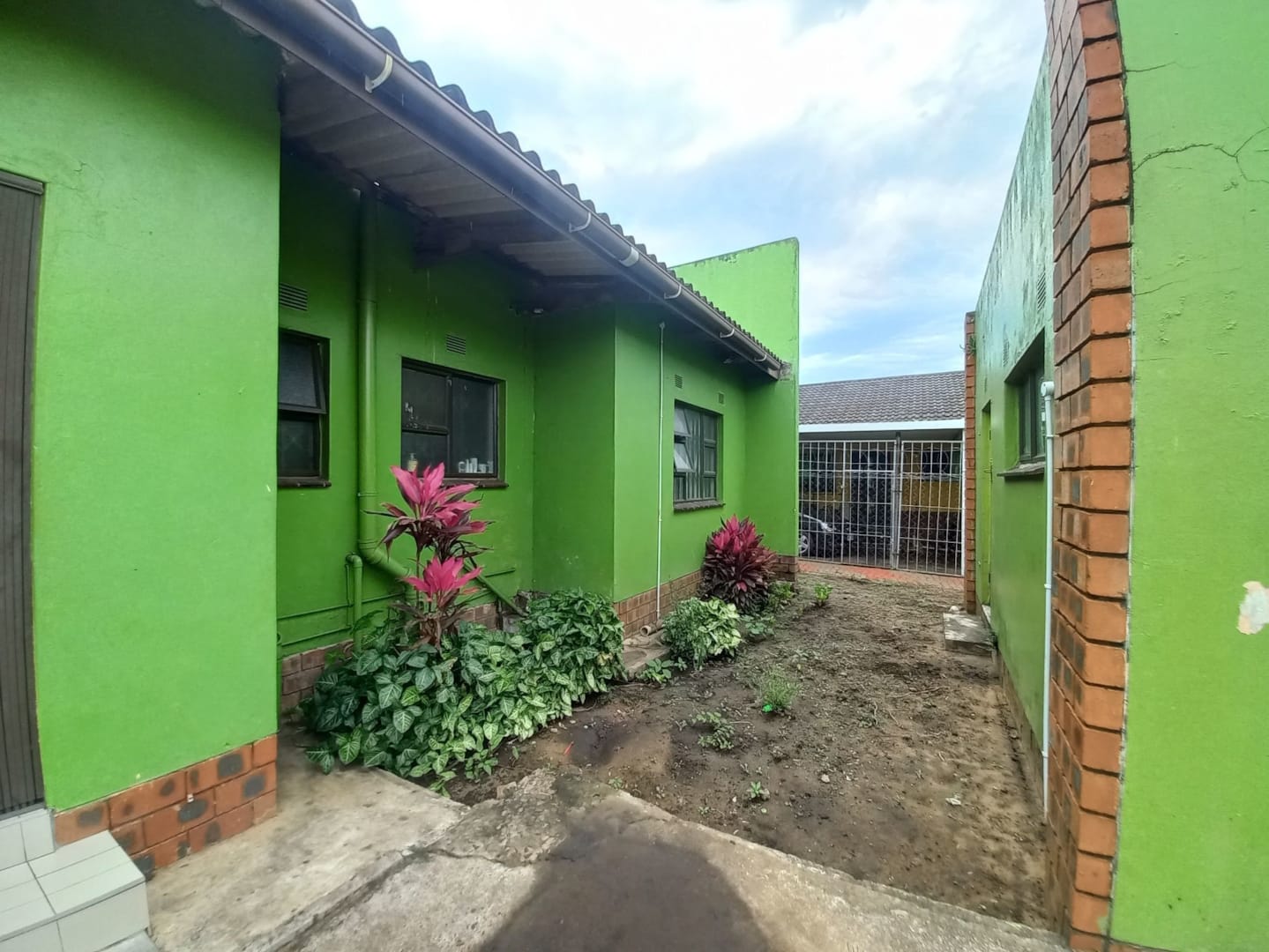 3 Bedroom House to rent in Esikhawini - P24-116771648