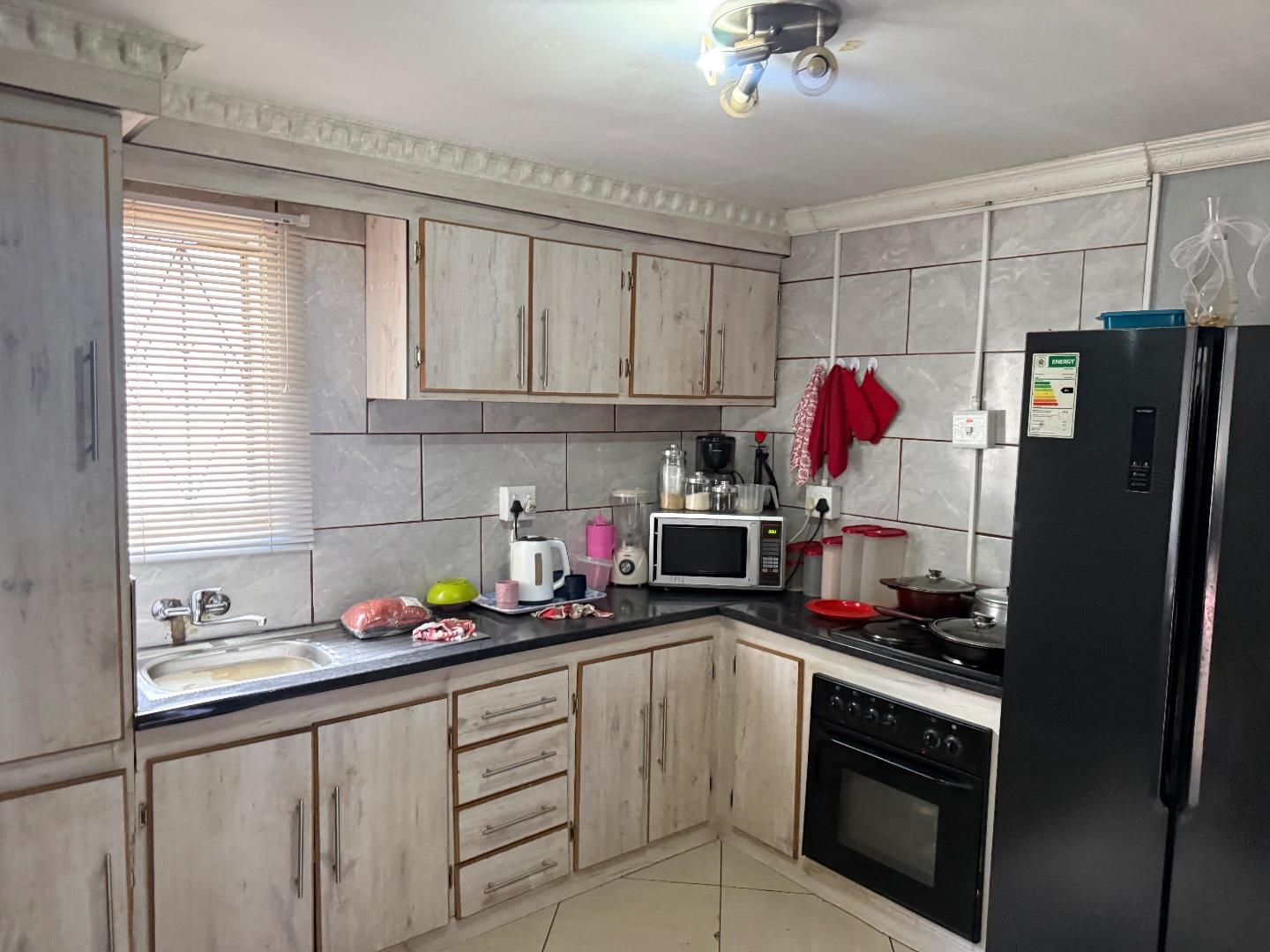 5 Bedroom House for sale in Turflaagte - P24-116774629