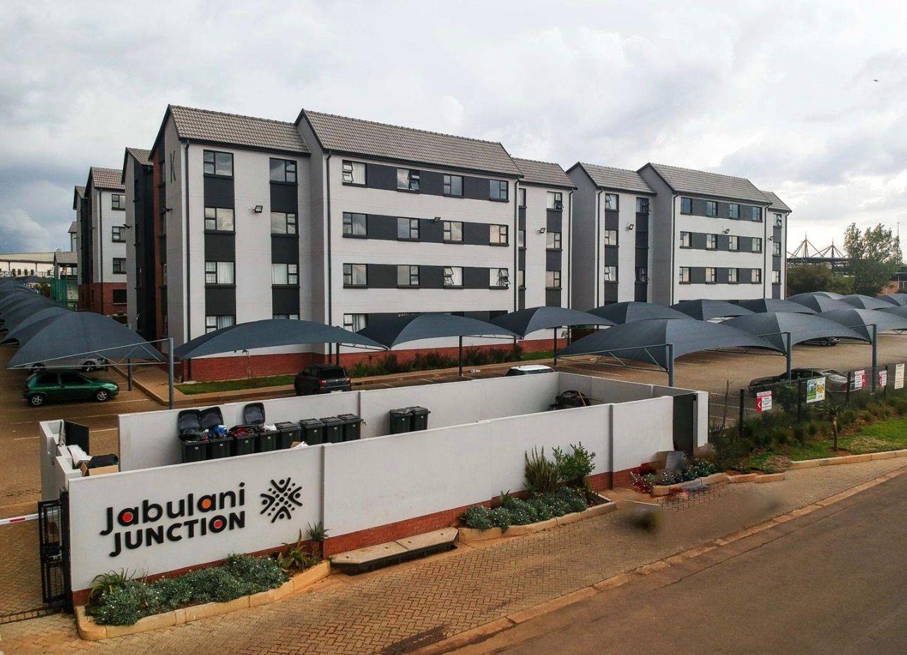 2 Bedroom Apartment / flat for sale in Jabulani - 123mh Jabulani ...
