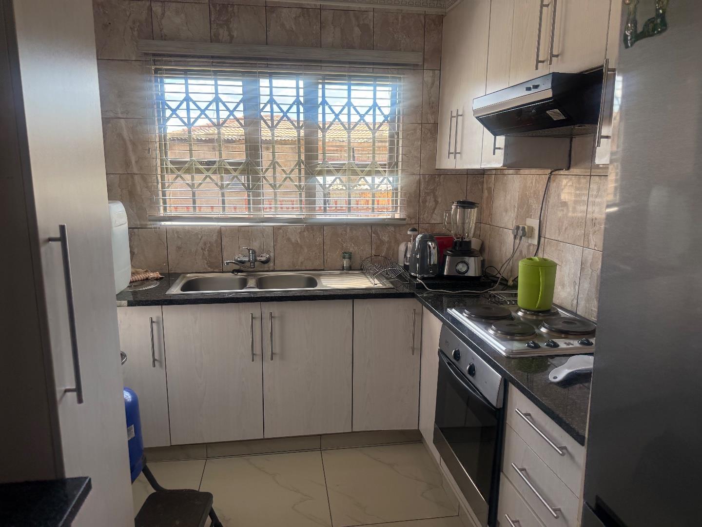 3 Bedroom House for sale in Botshabelo - P24-116782071