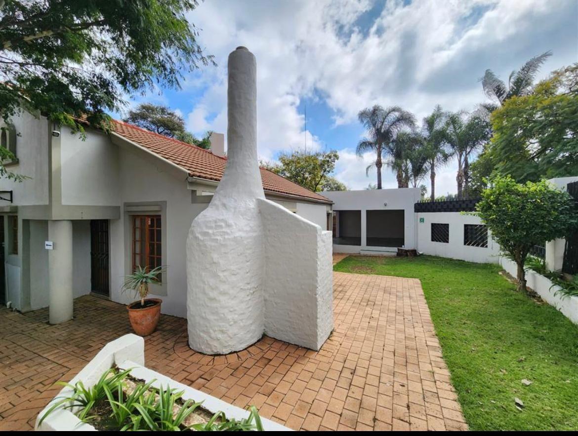 3 Bedroom House for sale in Erasmuskloof - P24-116784992