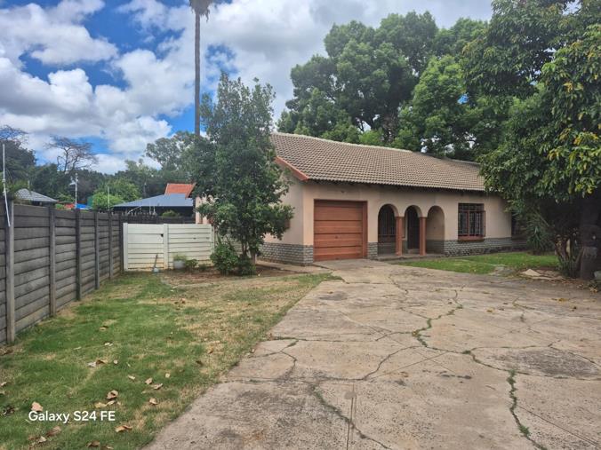 4 Bedroom House for Sale in Rustenburg North