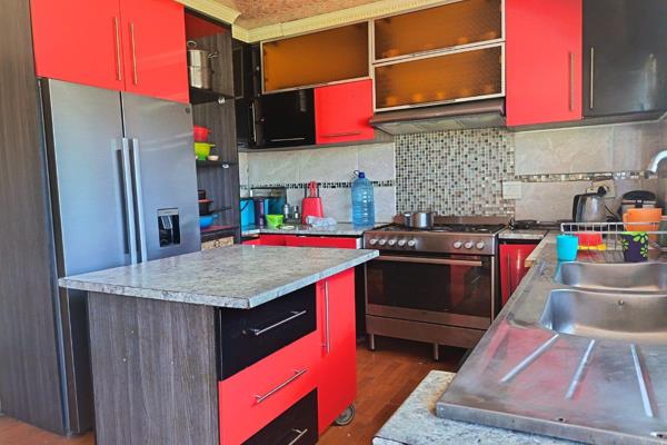 5 Bedroom House for Sale in Dan Pienaar