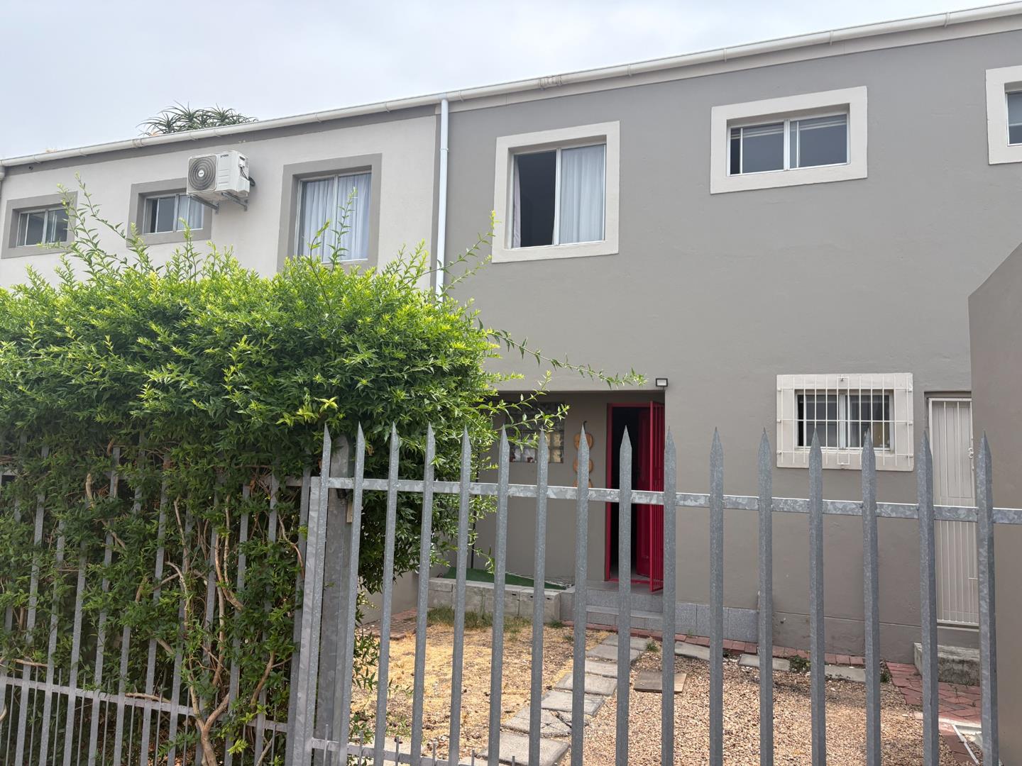 3 Bedroom Townhouse for sale in Lemoenkloof - 5 Optenhorst Street - P24 ...