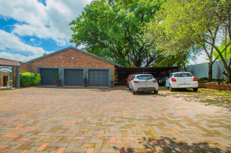 5 Bedroom House for sale in Poortview - 62 Lawrence Road - P24-116797809