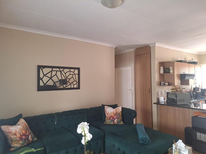 2 Bedroom Townhouse for sale in Dalview - P24-116835203