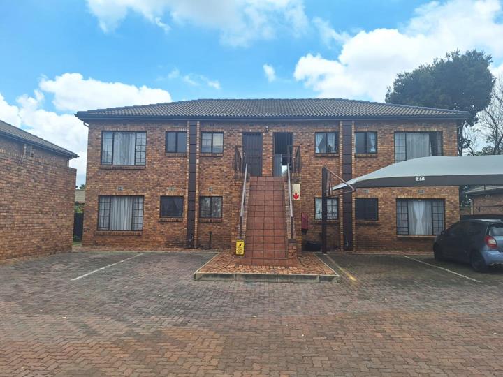2 Bedroom Townhouse for sale in Dalview - P24-116844873