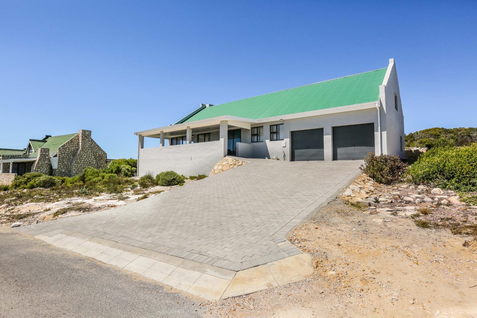 3 Bedroom House for sale in Agulhas - 11 Protea - P24-116318601
