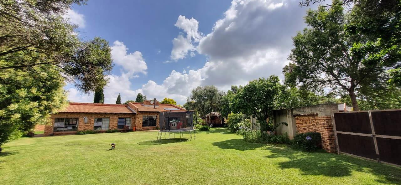 3 Bedroom House for sale in Atlasville - P24-116804668