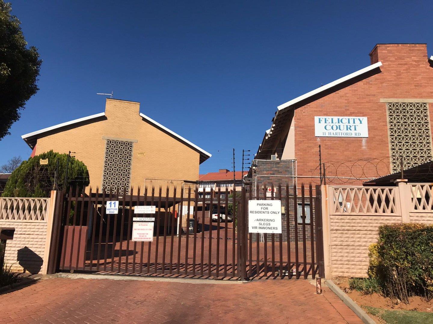 Apartment / flat for sale in Silverfields - 26 Felicity Court 11 ...