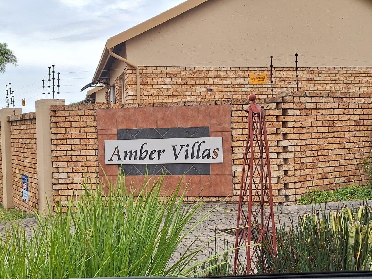2 Bedroom Townhouse for sale in Amberfield Ridge - 33 Ss Amber Villas ...