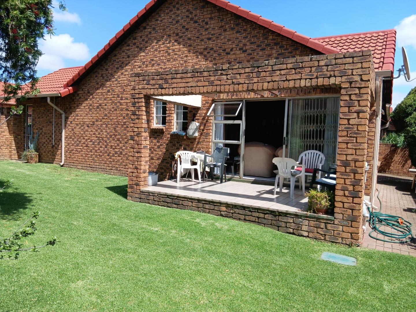 3 Bedroom House for sale in Randhart - P24-116819218