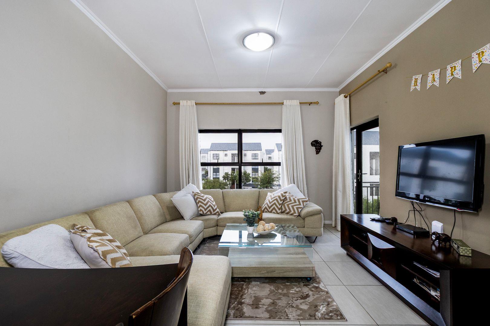 2 Bedroom Apartment / flat for sale in Greenstone Ridge - Gr1 ...