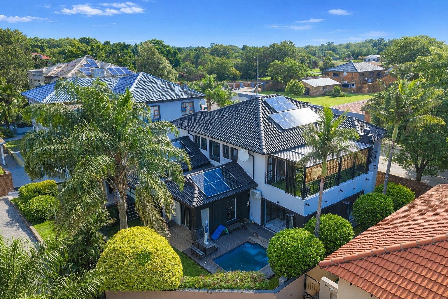 4 Bedroom House for sale in Rose Acres Estate - P24-116829680