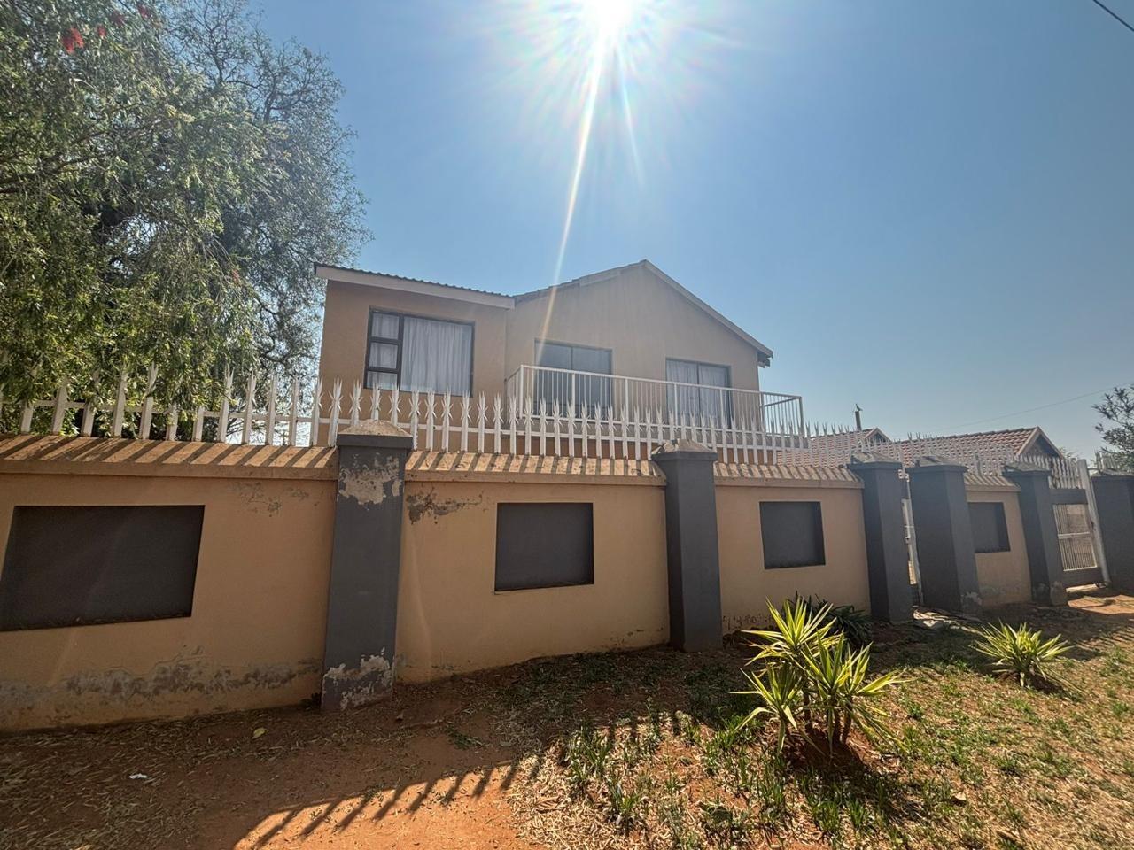 6 Bedroom House for sale in Randfontein Central - 126 Lazar Avenue ...