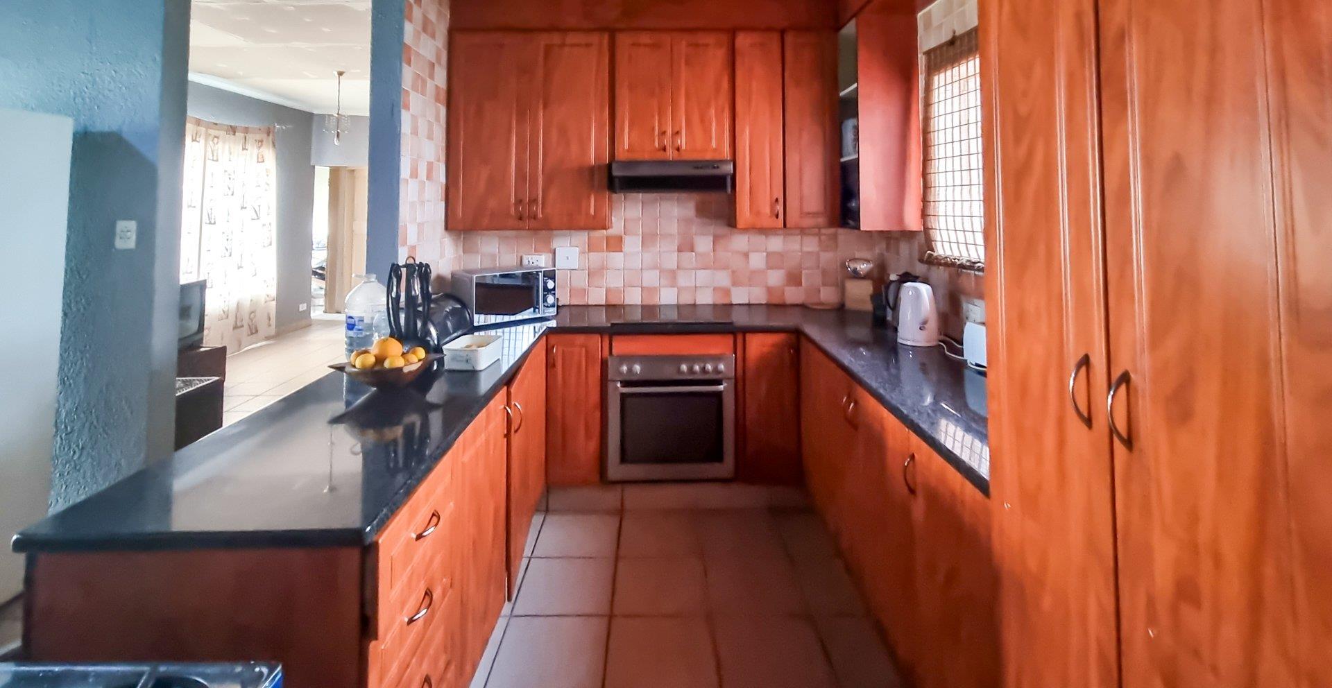 3 Bedroom House for sale in Beyers Park - P24-116835788