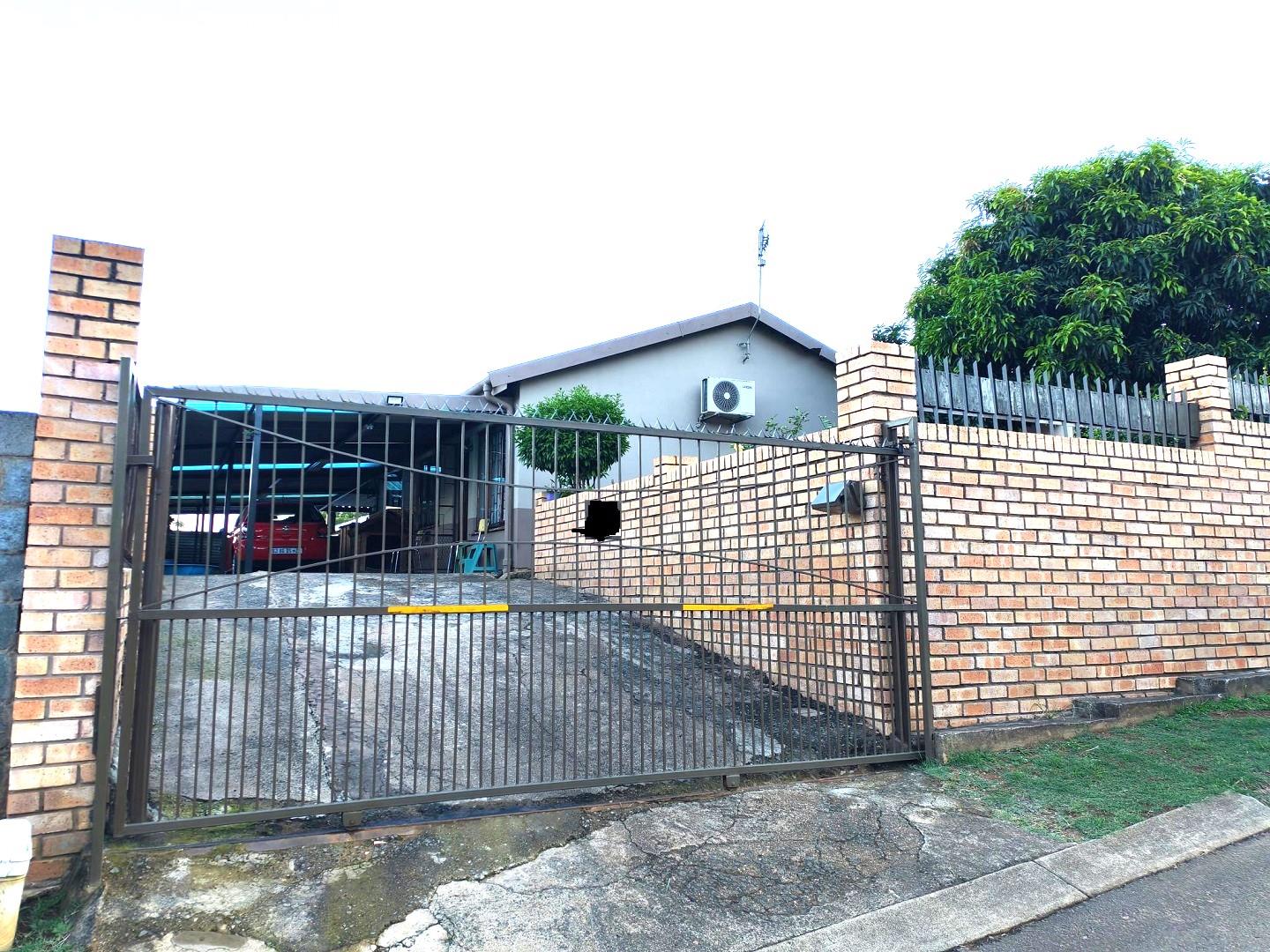 3 Bedroom House for sale in Copesville - P24-116838189