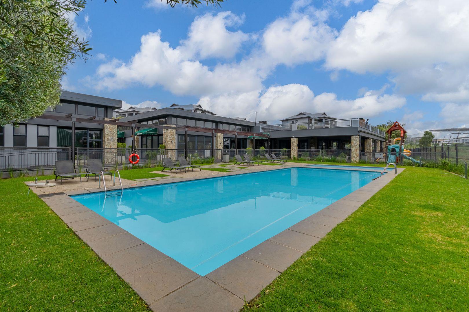 3 Bedroom Apartment / flat for sale in Modderfontein - P24-116804835