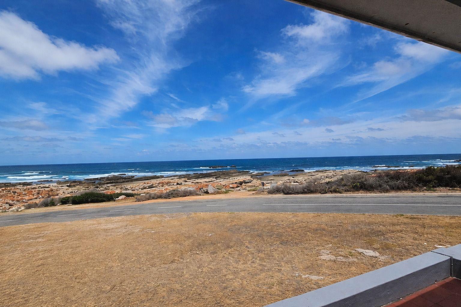 4 Bedroom House for sale in Jongensfontein - 74 Strand Street - P24 ...