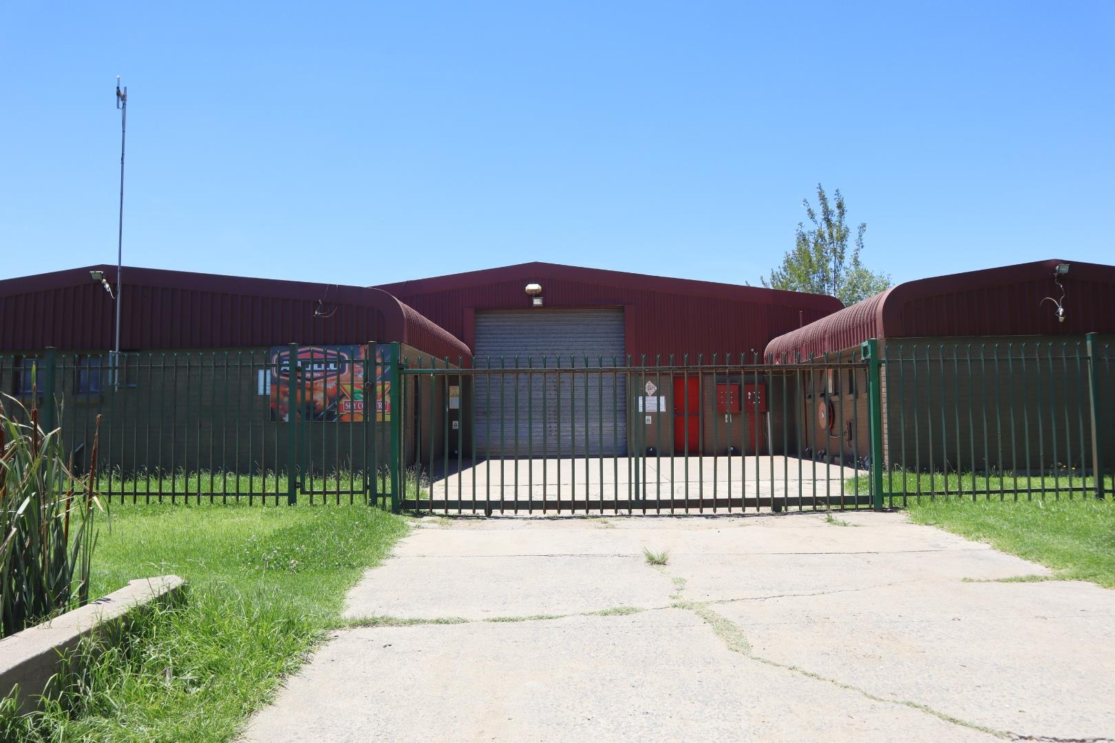 Commercial property for sale in Harrismith - P24-116851114