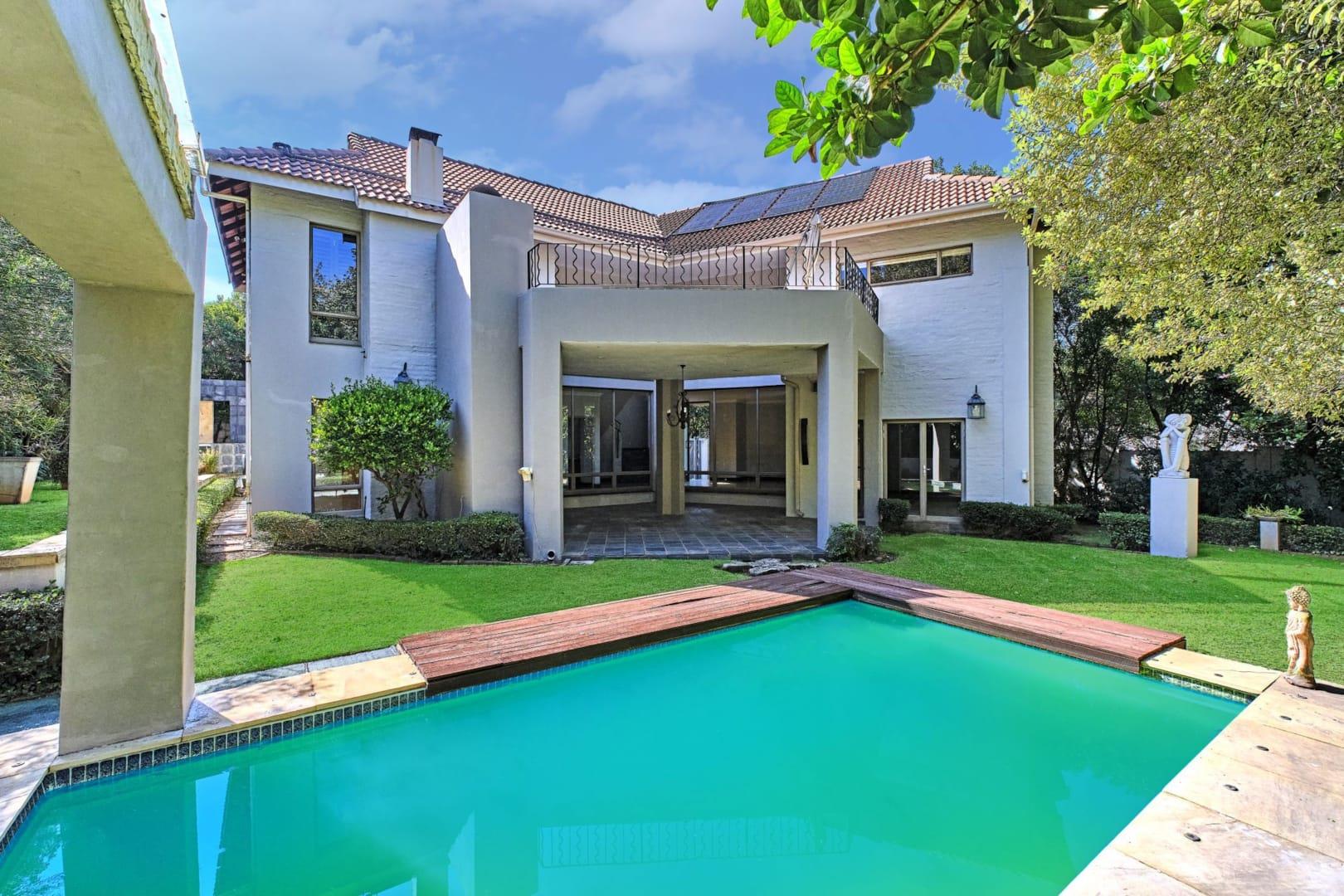 4 Bedroom House for sale in Parktown North - P24-116821979