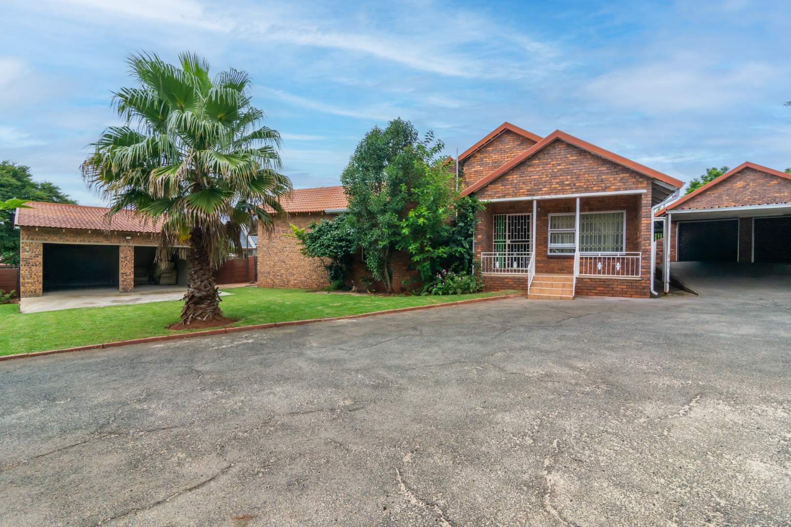 4 Bedroom House for sale in Rant En Dal - 999 Jays Street - P24-116854835