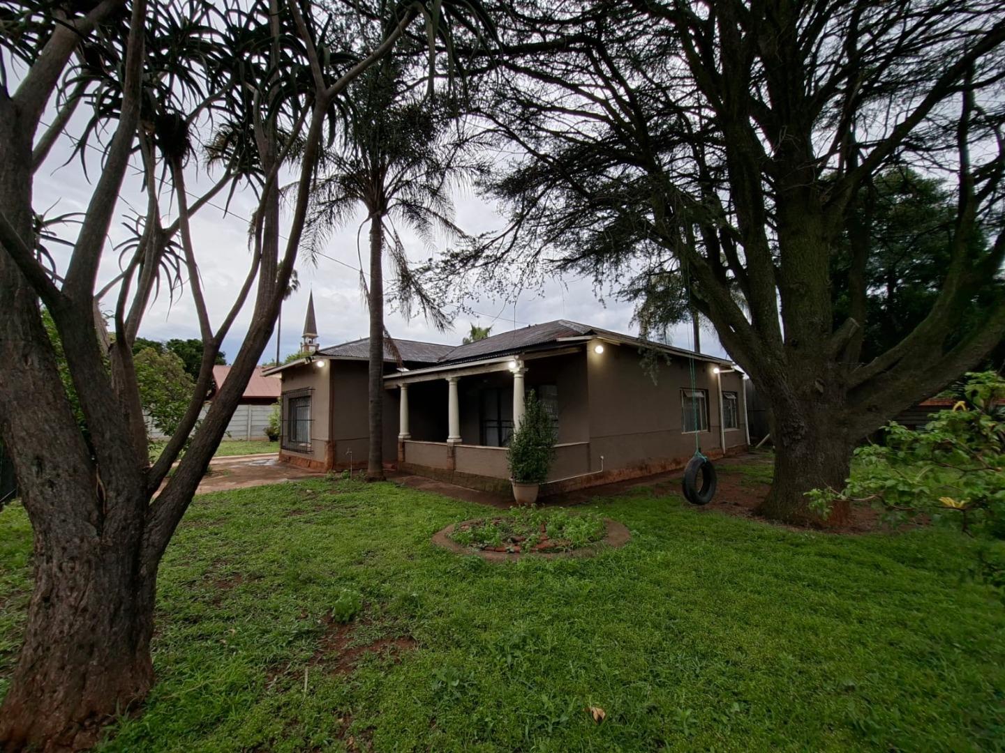 3 Bedroom House for sale in Daspoort - P24-116855555