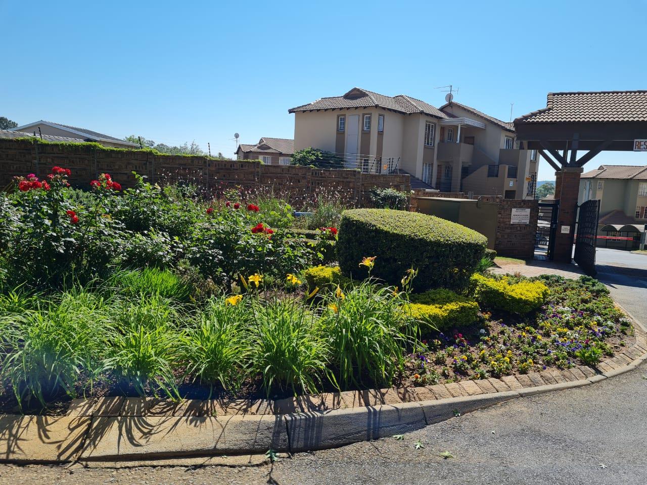 2 Bedroom Townhouse for sale in Meredale - Unit 93 Sparrowgate 11 ...