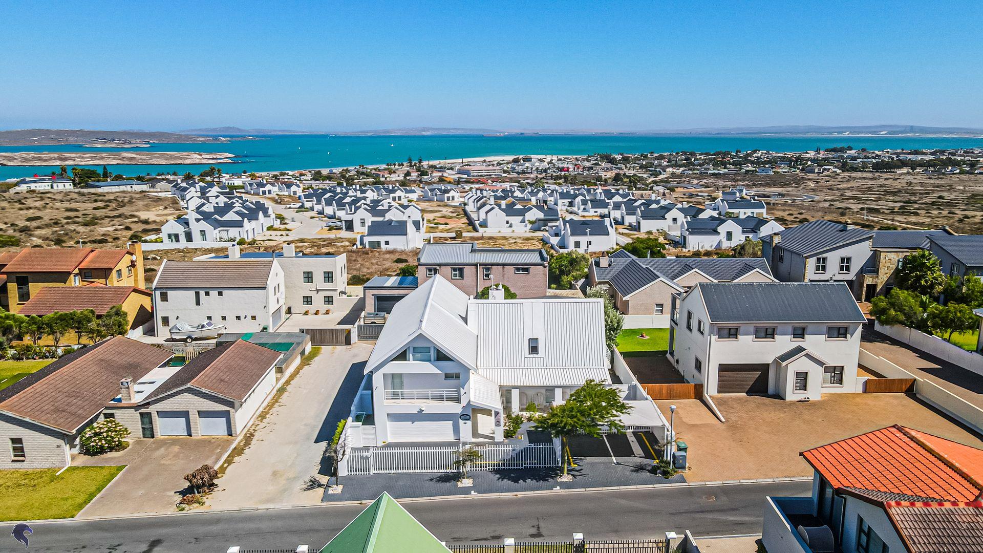 4 Bedroom House for sale in Myburgh Park - P24-116860033