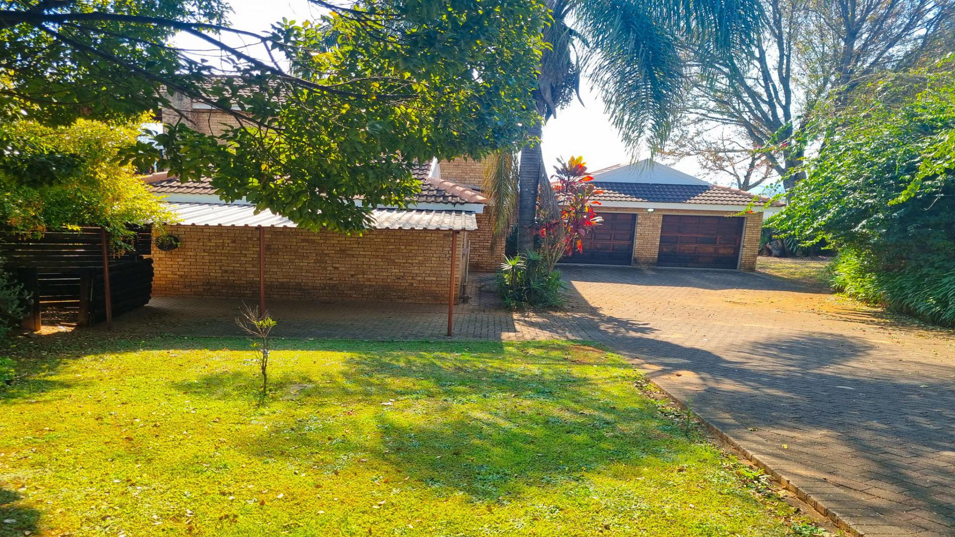 3 Bedroom House for sale in Sabie Ext 9 - P24-116927513