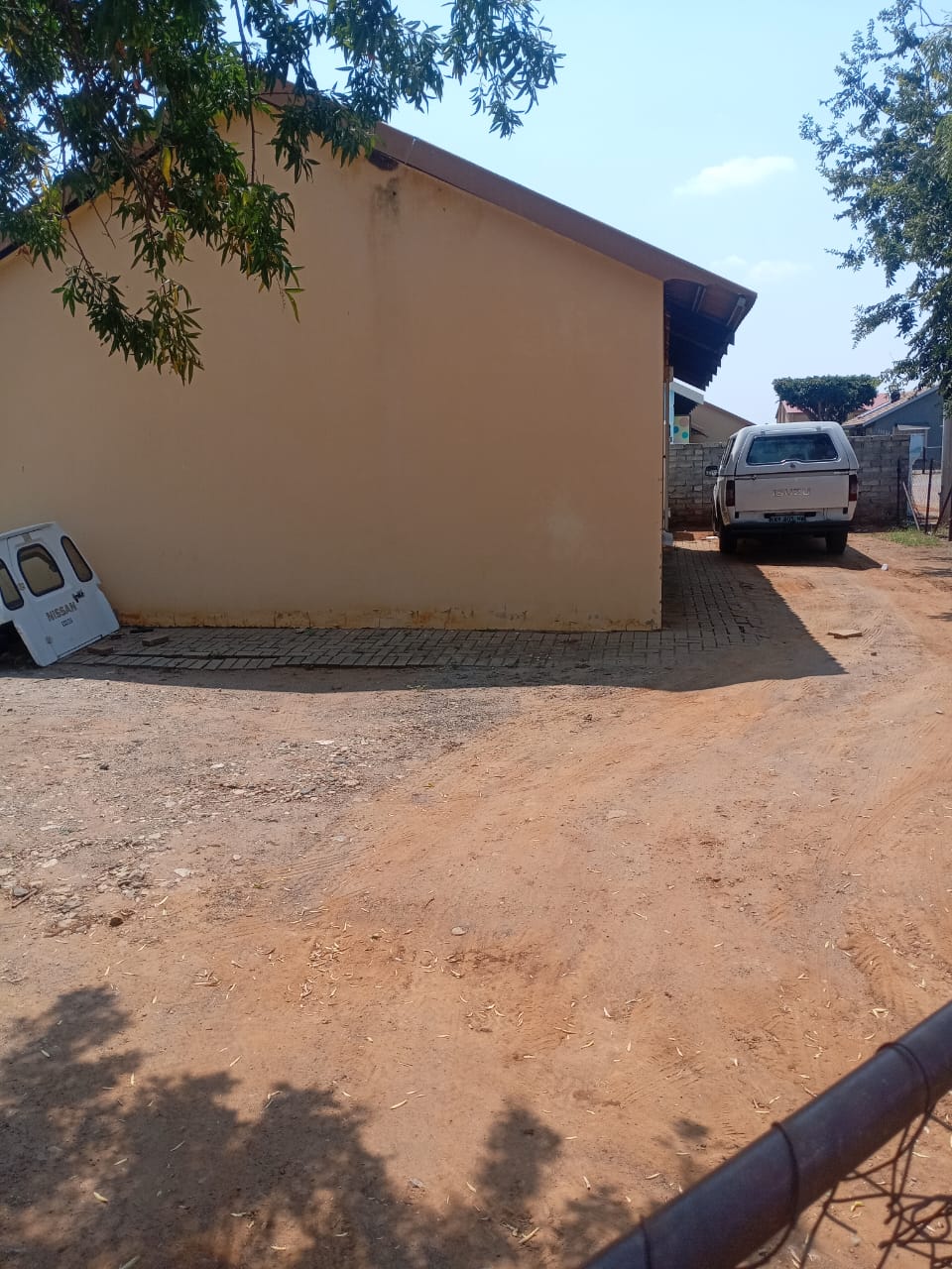 2 Bedroom House for sale in Boitekong - P24-116864993