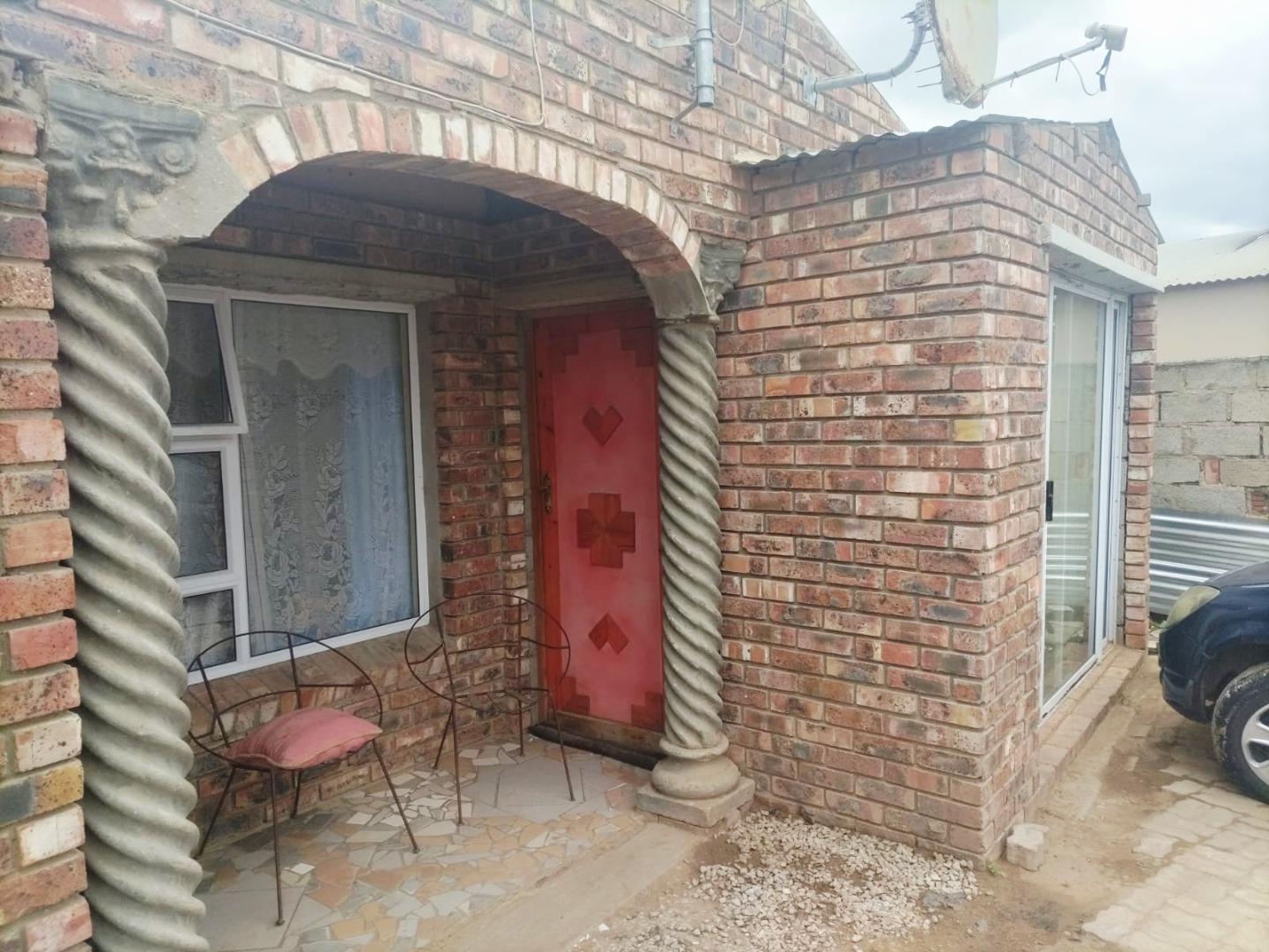 3 Bedroom House for sale in Uitenhage Rural - P24-116867707