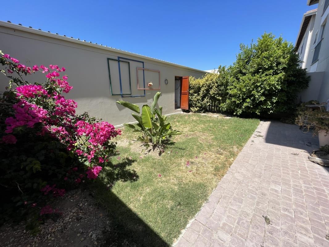 2 Bedroom Apartment / flat for sale in Strand Central - 11 Daries ...