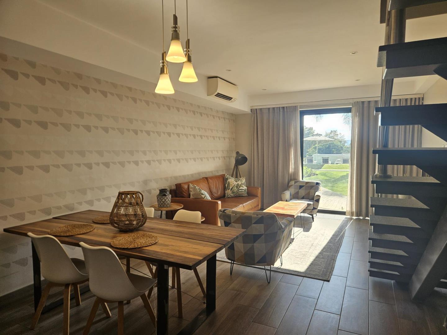 2 Bedroom Apartment / flat for sale in Ashlea Gardens - P24-116876138
