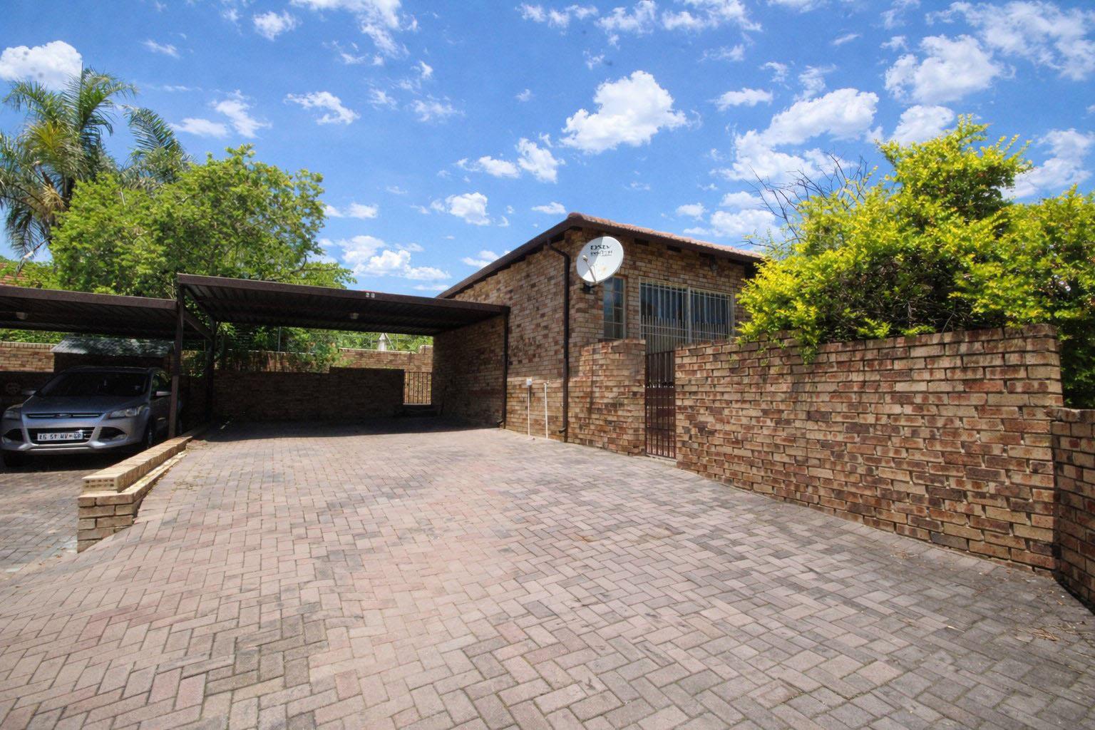 3 Bedroom Townhouse for sale in Bellairs Park - 70 Bouvet Road - P24 ...