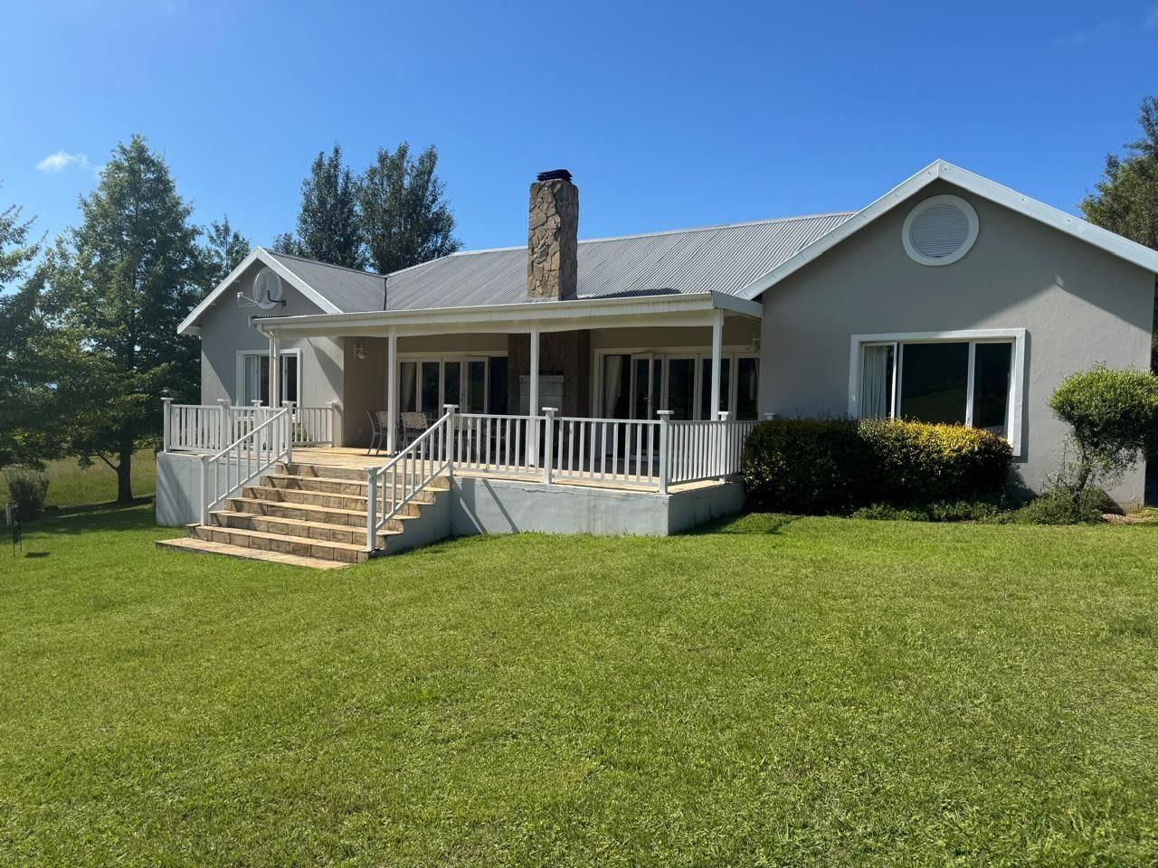 4 Bedroom House for sale in Katberg - P24-116888296