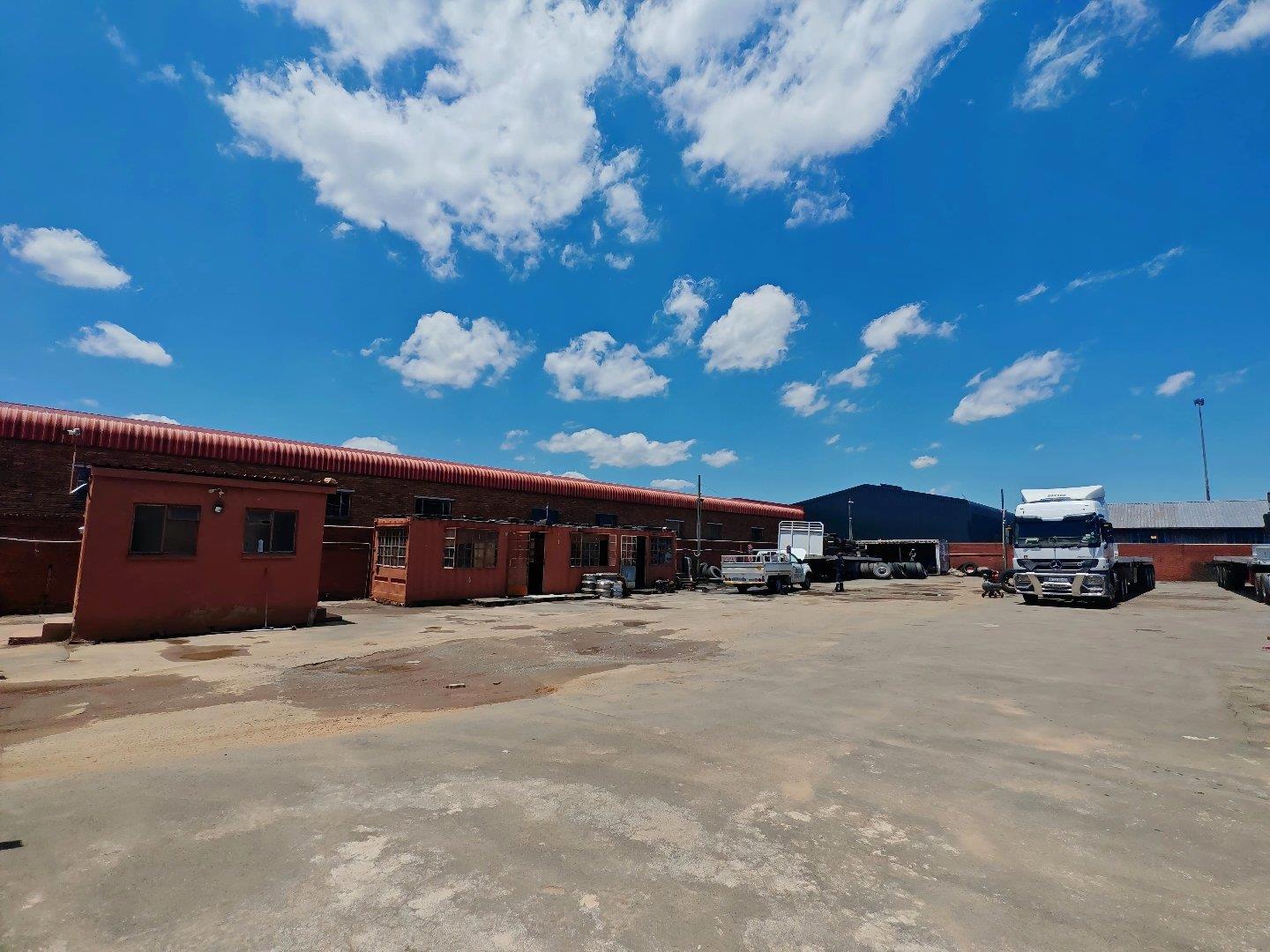 Industrial property to rent in Alrode - P24-116890277