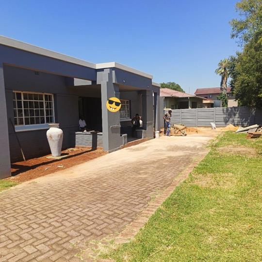 3 Bedroom House for sale in Dalview - P24-116894111