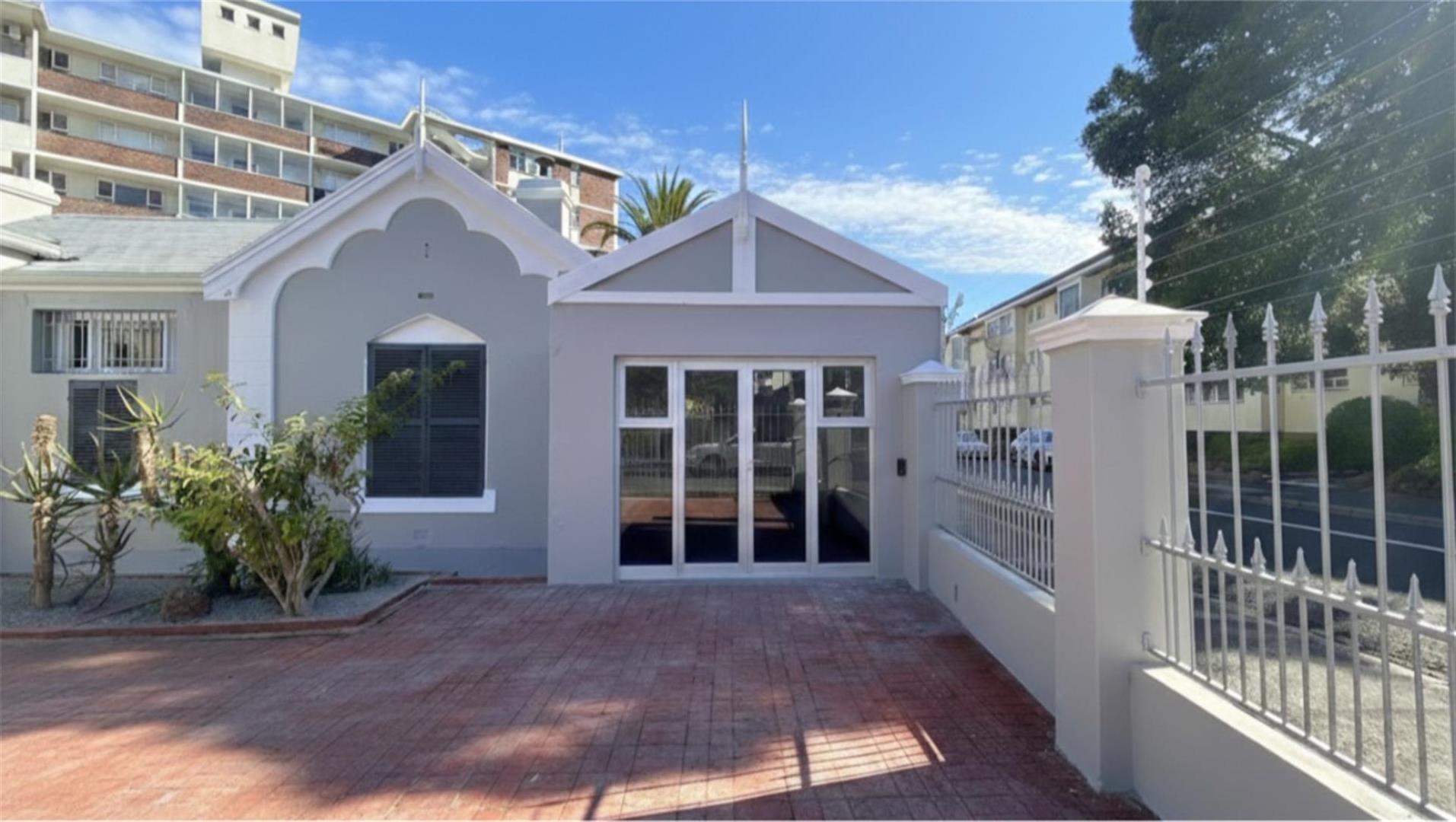 Commercial property to rent in Rondebosch East - P24-116894173