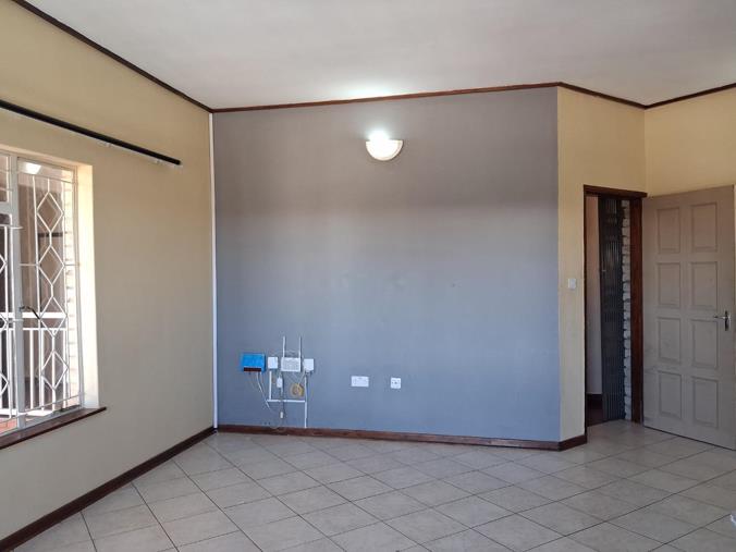 2 Bedroom Apartment / Flat to Rent in Block 7
