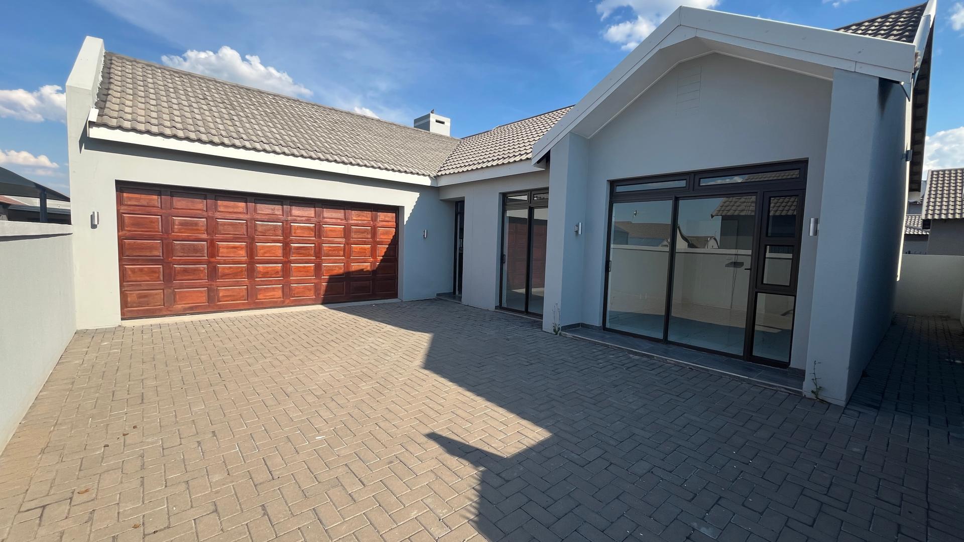 3 Bedroom House for sale in Arcata Estate - P24-116897248